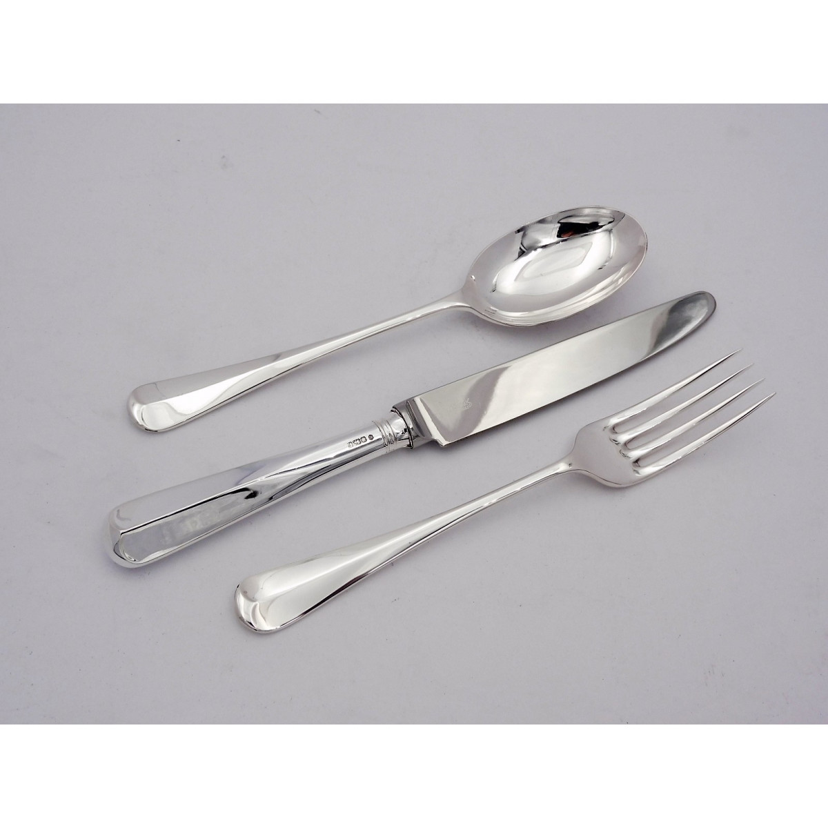 58-piece Harrods Silver Rattail Canteen of Cutlery for 6 » Antique ...